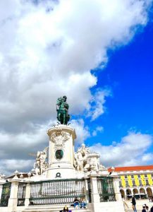 A Quick Guide to a Weekend In Lisbon - GoHen Blog - All Things Hen!